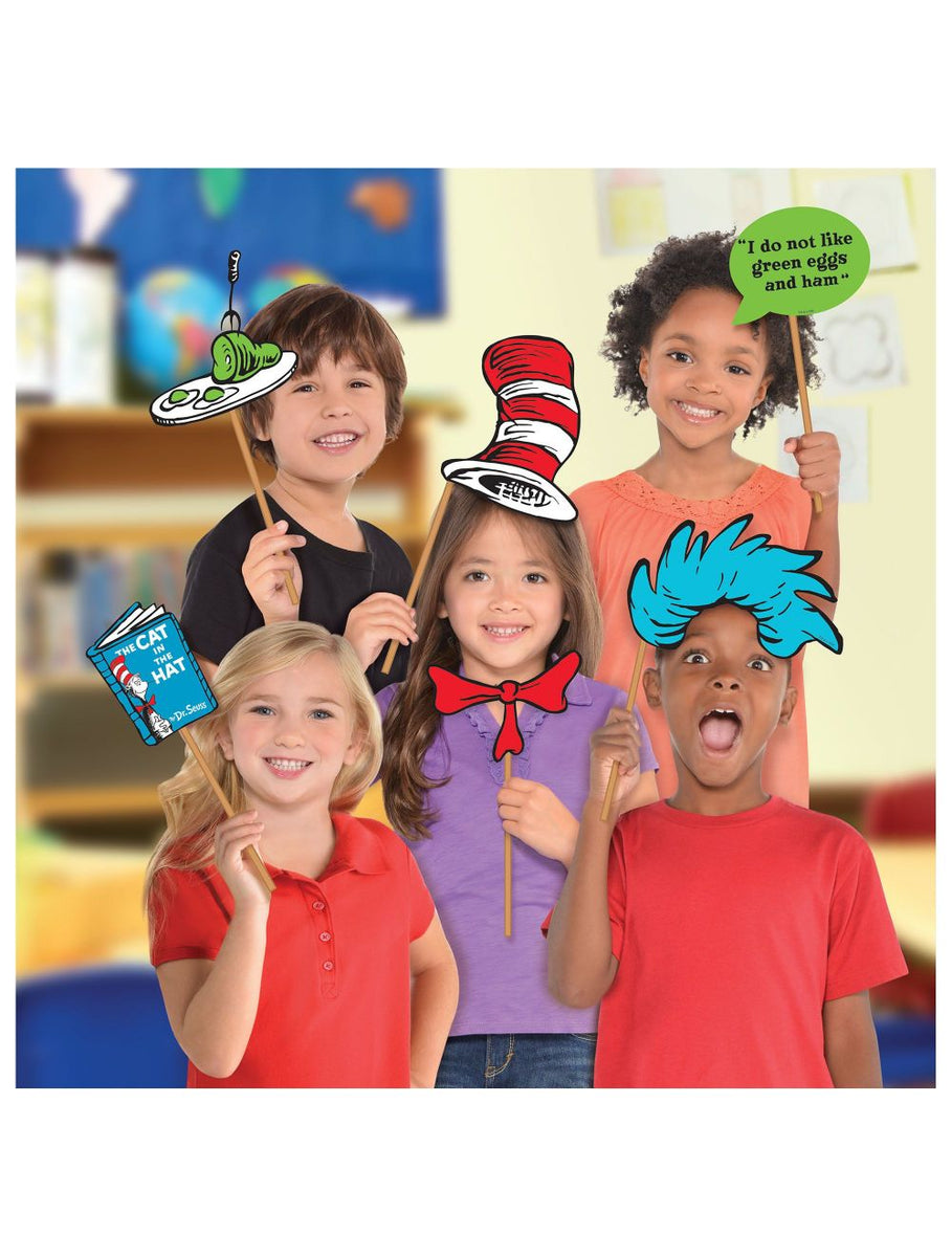Dr. Seuss Photo Prop Kit – Party America